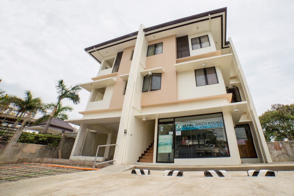 Shophouse - Softouch Property Development Corporation